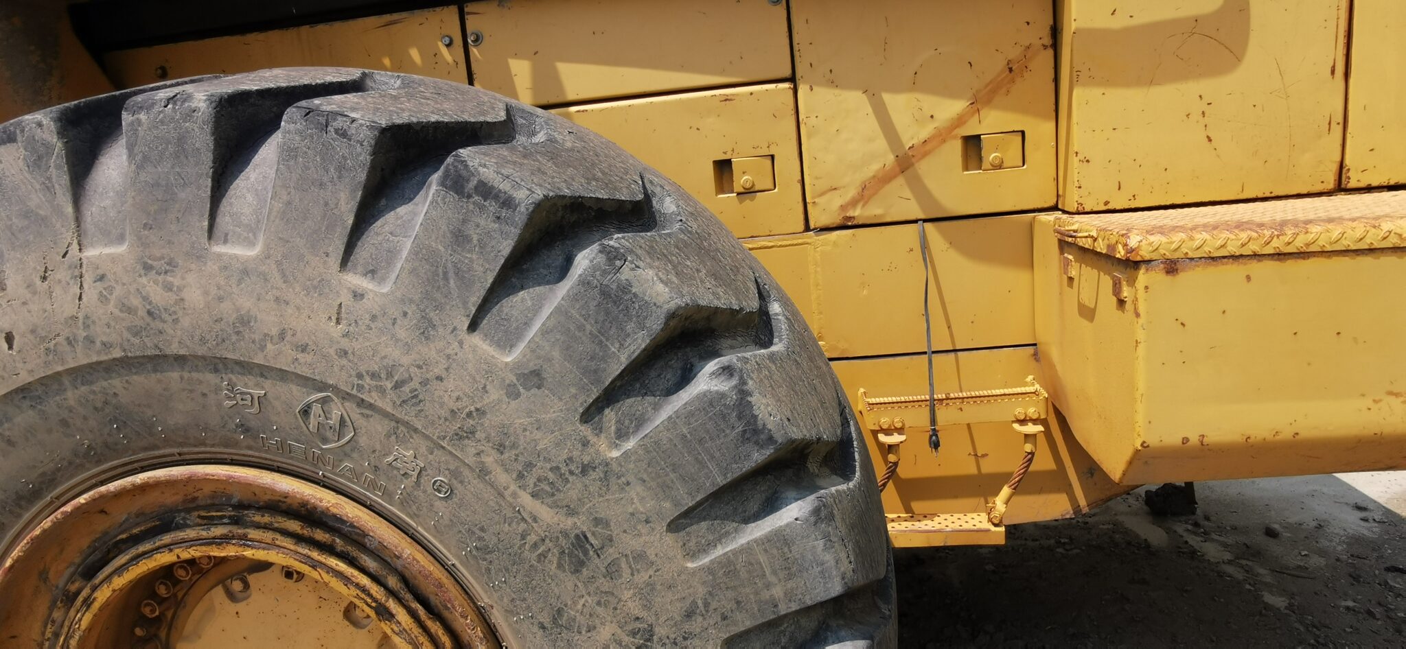 1989 Komatsu WA500-1L Wheel Loader - Active Equipment Sales